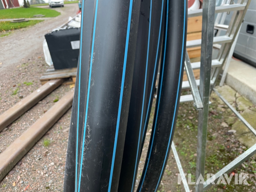 Vattenslang, Vara, Klaravik auktioner