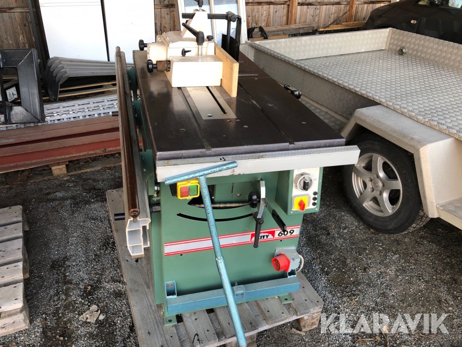 Klaravik Auktioner | Kap/fräs Kity 609