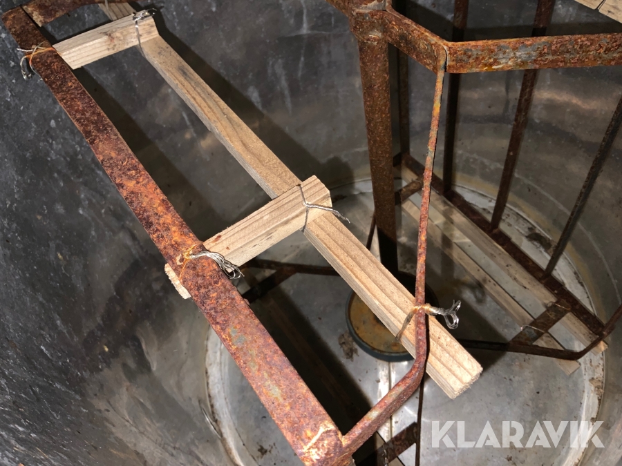 Slunga och bikupa Frölundakupan 10-LN, Vårgårda, Klaravik au