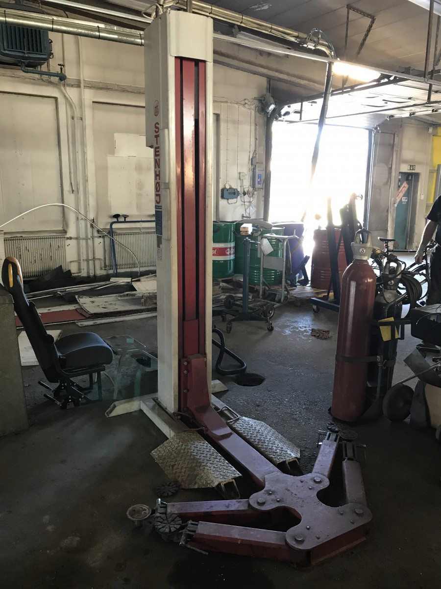 Enpelarlyft 2,5ton (Besiktigad)