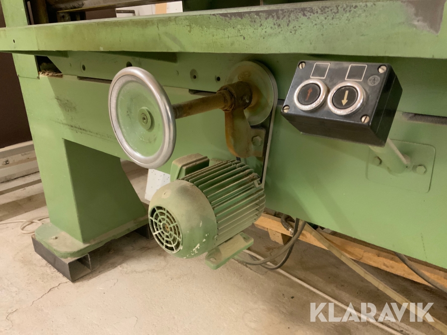 Fanerklipp Josting PFS 2100, Tibro, Klaravik auktioner