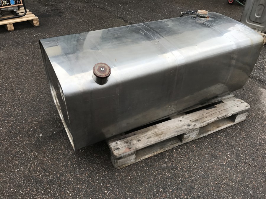 Klaravik Auktioner | Rostfri tank