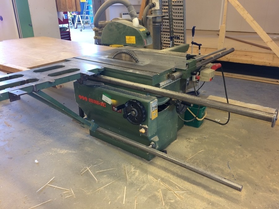 Klaravik Auktioner | Klyvsåg för större skivor