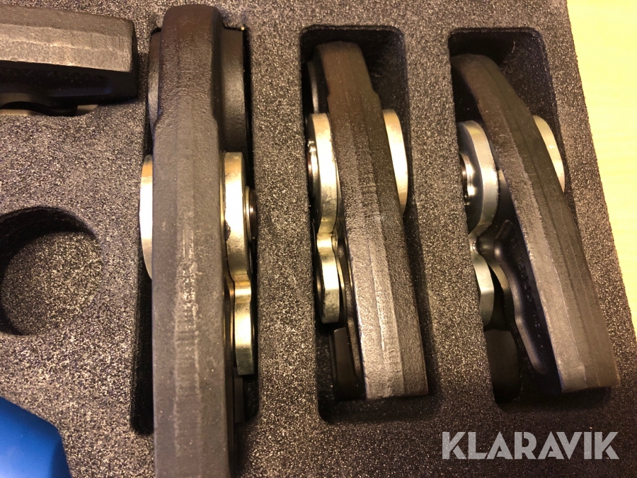 Klaravik Auktioner | Pressmaskin Uponor UP110