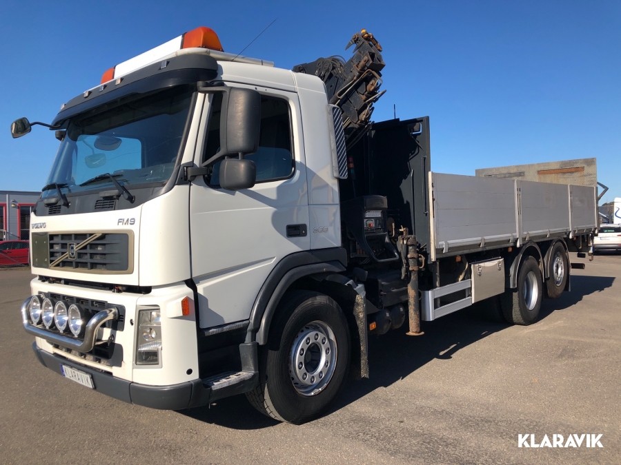 Kranbil med flak Volvo FM9 6X2