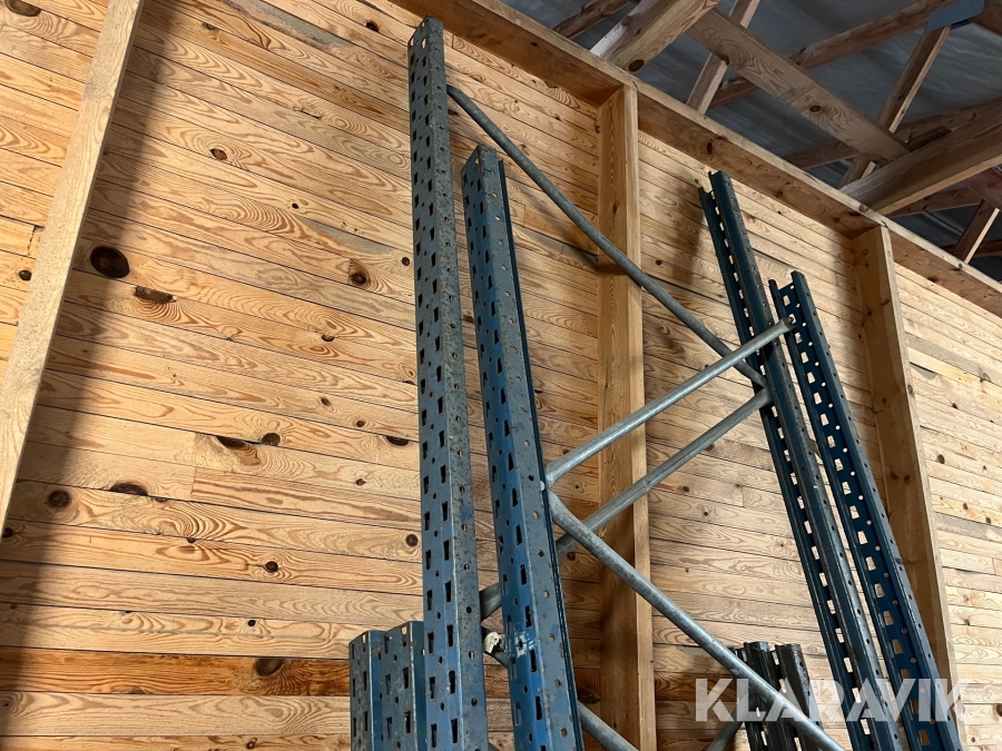 Gavlar till pallställ, Gotland, Klaravik auktioner