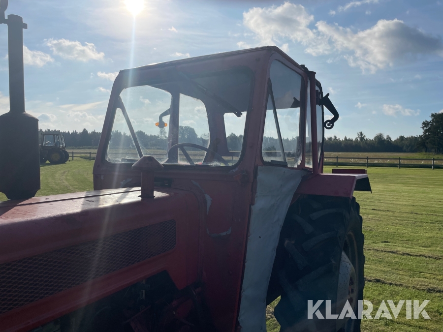 Traktor IH B 275, Vänersborg, Klaravik auktioner