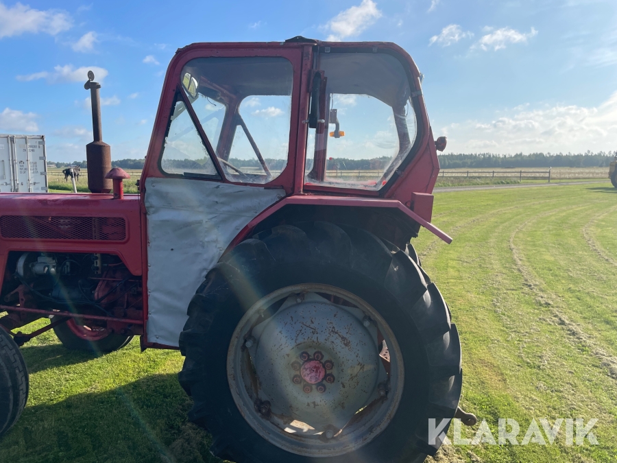 Traktor IH B 275, Vänersborg, Klaravik auktioner