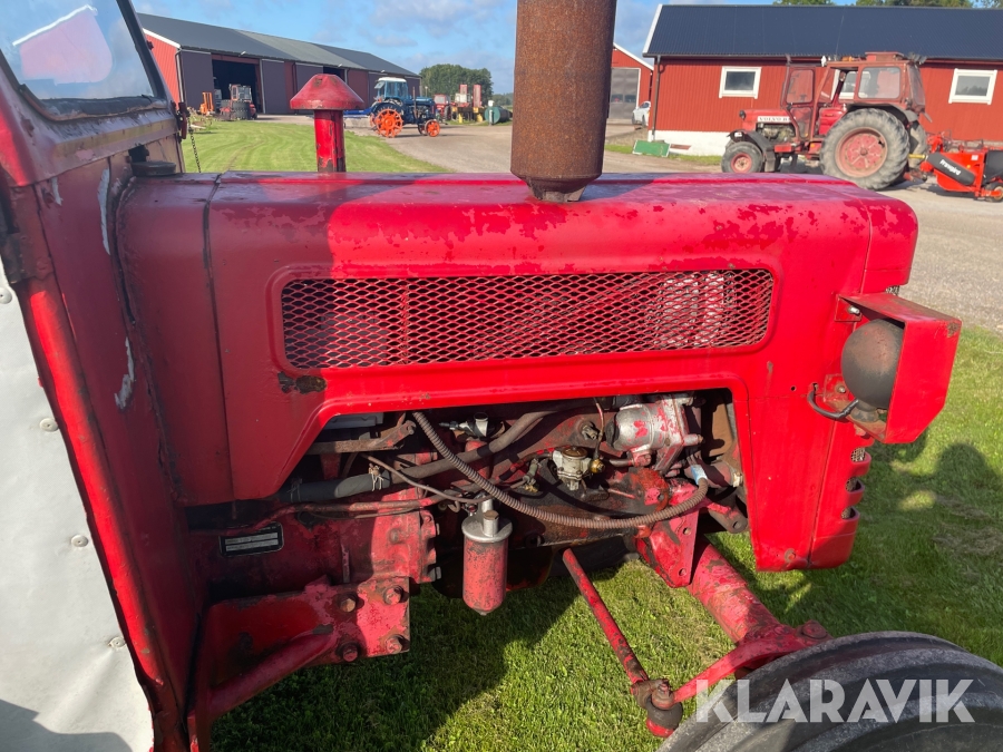 Traktor IH B 275, Vänersborg, Klaravik auktioner