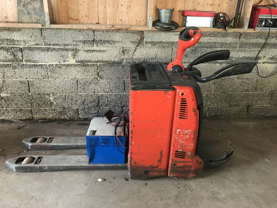 Klaravik Auktioner | Låglyftare Linde T20 AP