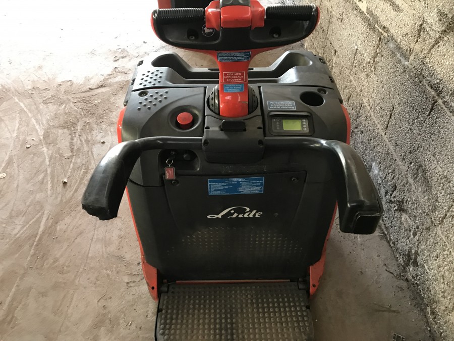 Klaravik Auktioner | Låglyftare Linde T20 AP