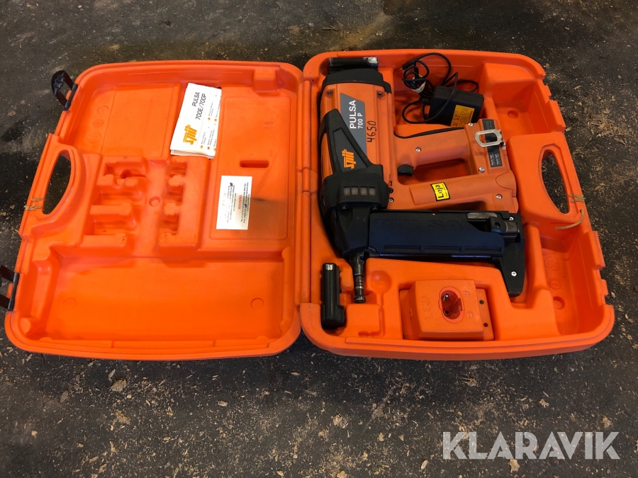 Klaravik Auktioner | Spikpistol Spit Pulsa 700 P gasdriven