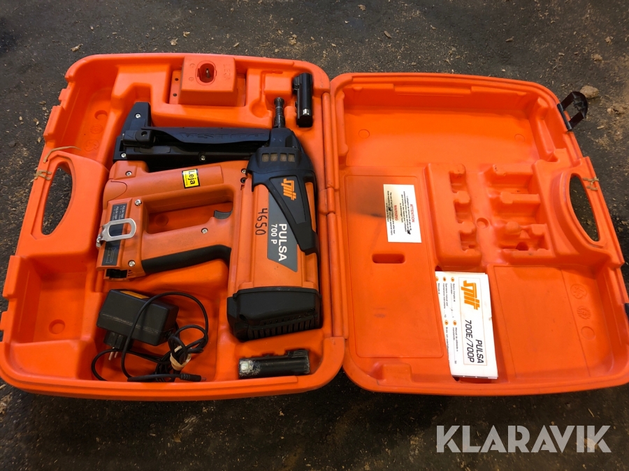 Klaravik Auktioner | Spikpistol Spit Pulsa 700 P gasdriven