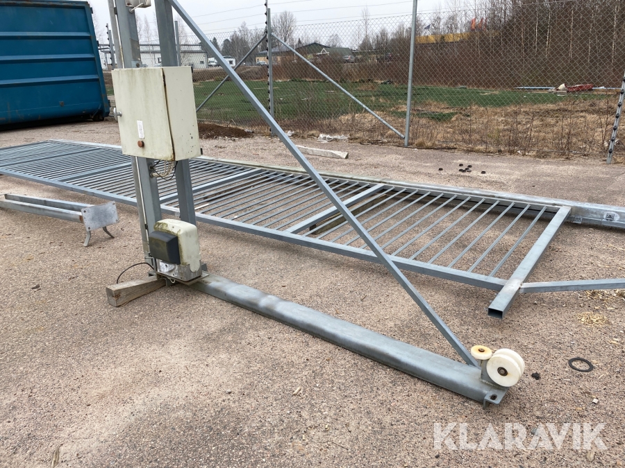 Fordonsgrind motorstyrd, Hylte, Klaravik auktioner