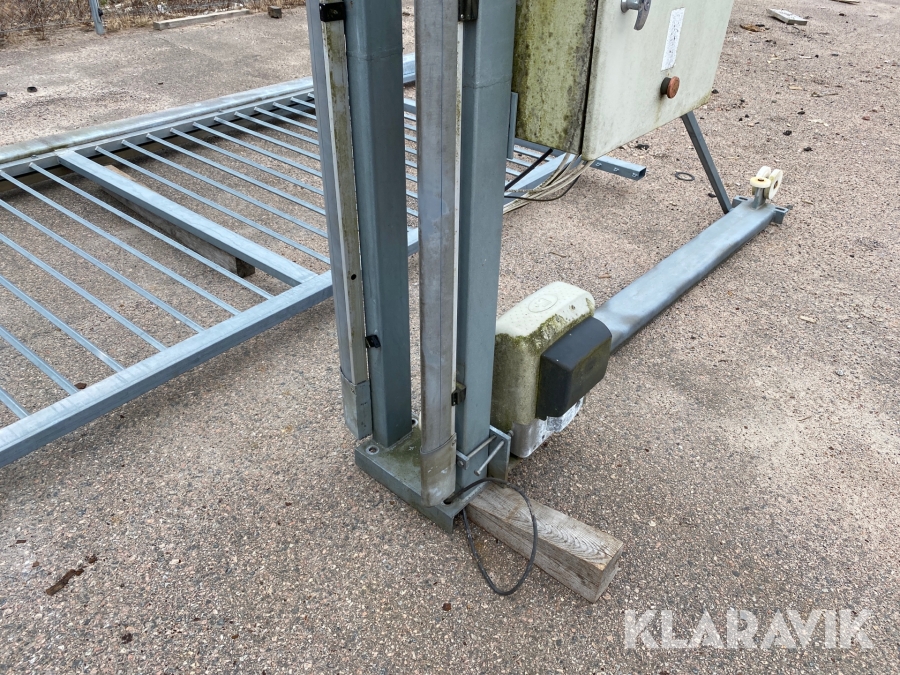 Fordonsgrind motorstyrd, Hylte, Klaravik auktioner