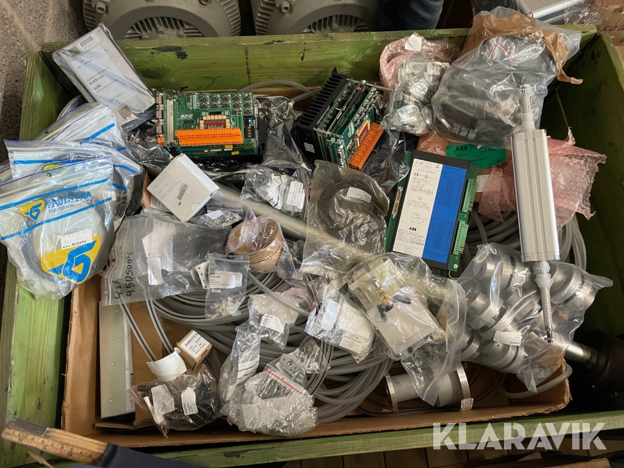 Klaravik Auktioner | Diverse material