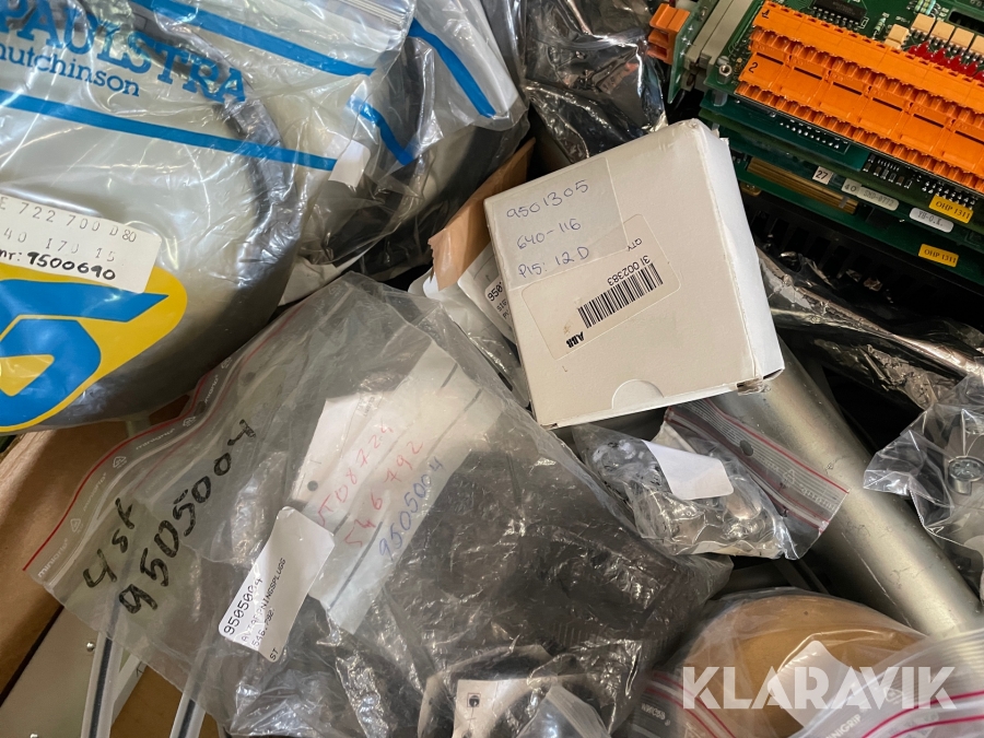 Klaravik Auktioner | Diverse material