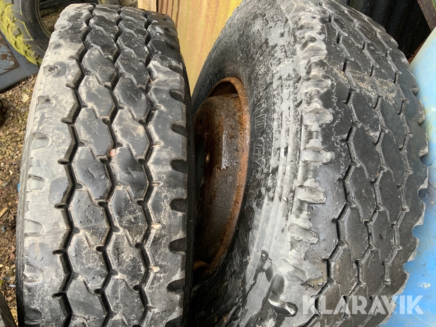 Däck med fälg till släp Bridgestone M840, Kalmar, Klaravik a