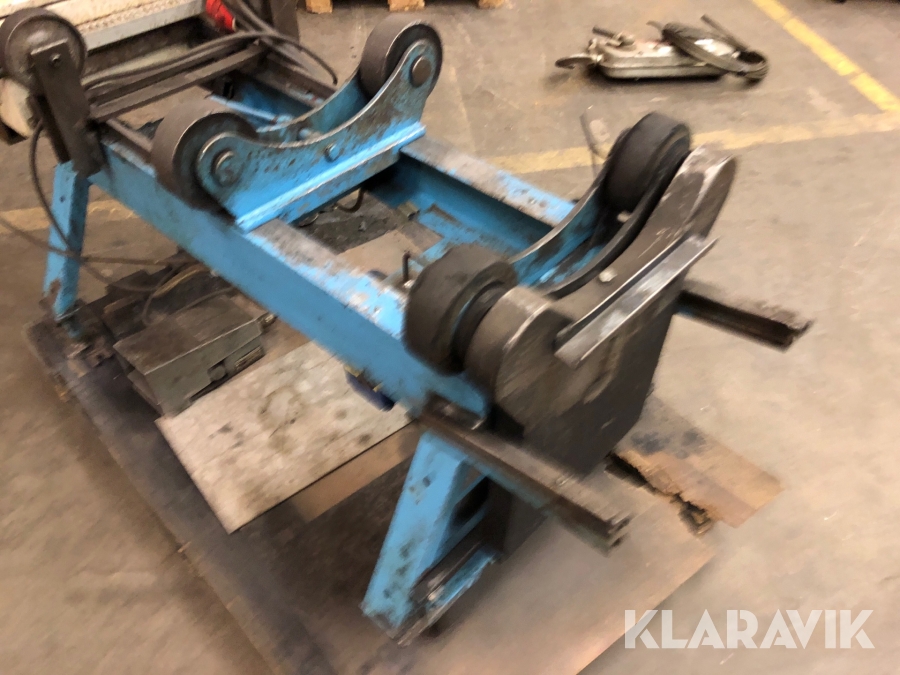 Klaravik Auktioner | Rullbock med elektrisk matning