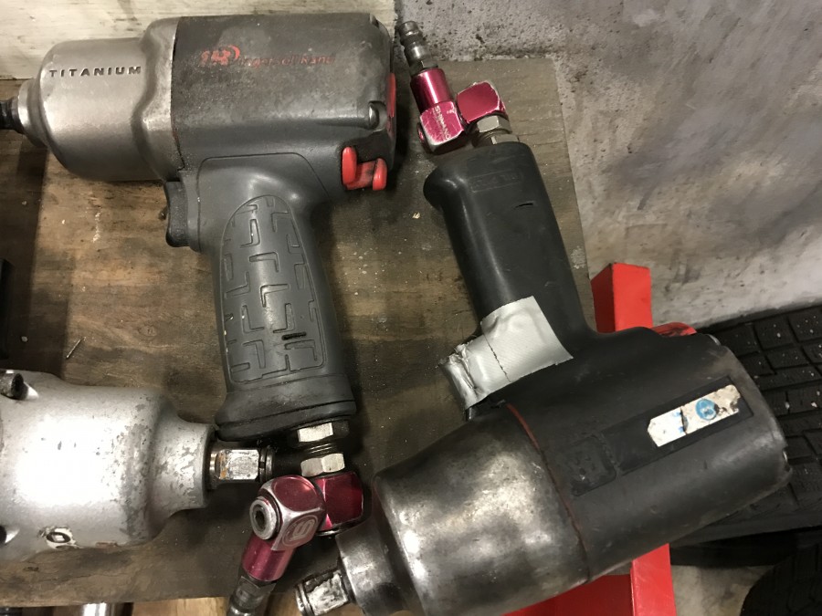 6st Mutterdragare (tryckluft) m div tillbehör