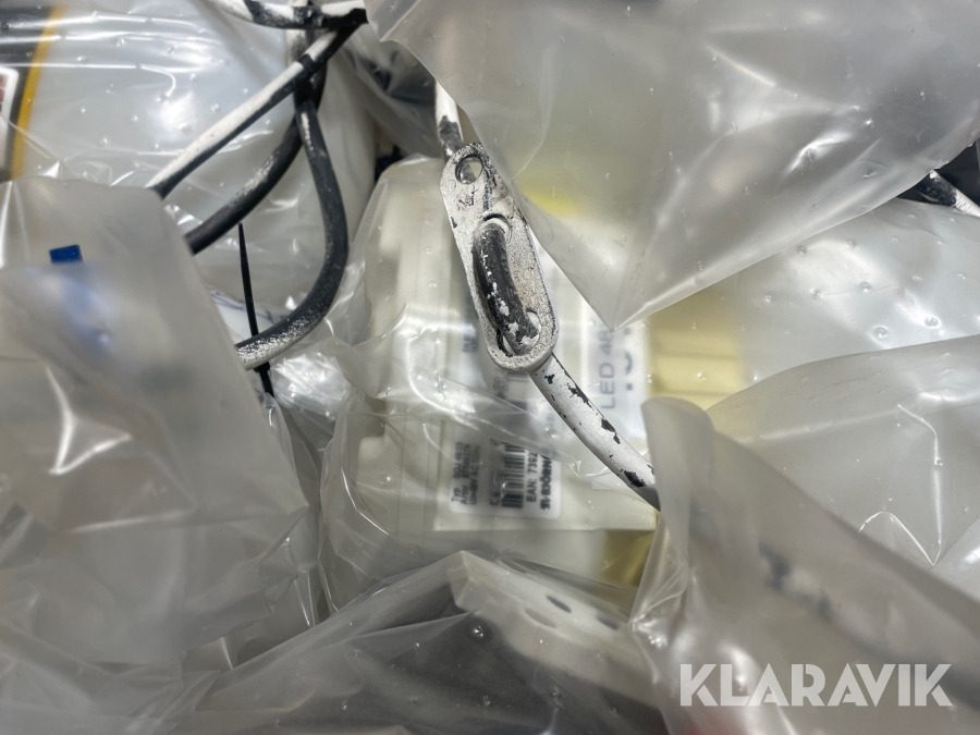 Boj-lampor, Svalöv, Klaravik auktioner