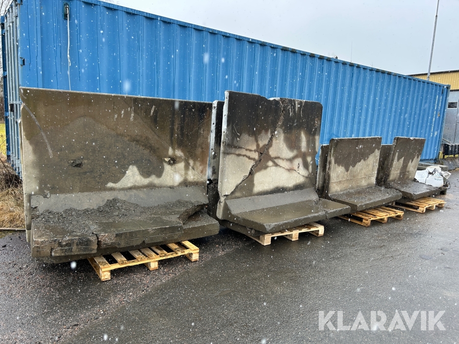 L-stöd och betonggrisar, Lerum, Klaravik auktioner