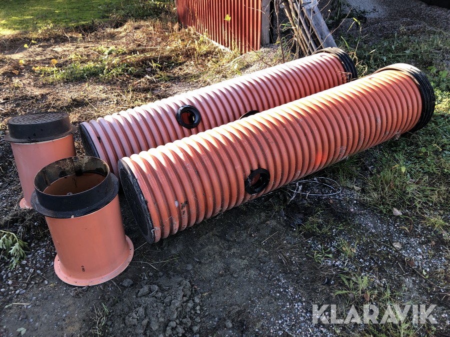 Dagvattenbrunnar med muffar 2 st