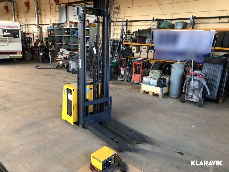Klaravik Auktioner | Ledstaplare Atlet TS/140STFVP360