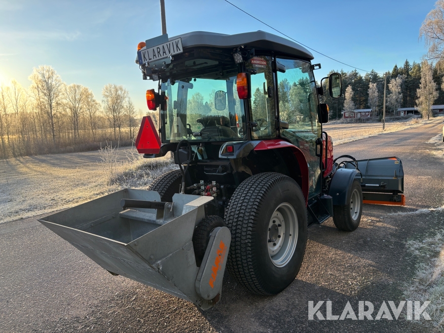 Traktor Massey Ferguson 1747, Vimmerby, Klaravik auktioner