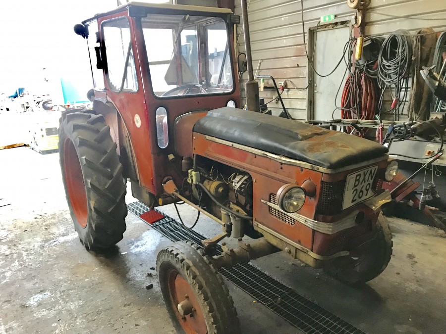 Klaravik Auktioner | Traktor Zetor 4511