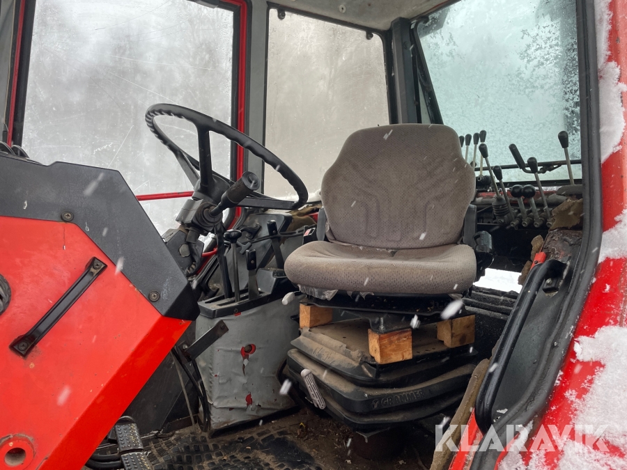 Traktor Valmet 805, Årjäng, Klaravik auktioner