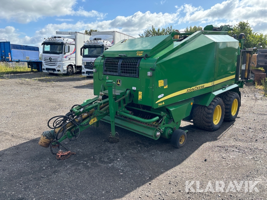 Rundbalspress John Deere 744H, Kristianstad, Klaravik auktio