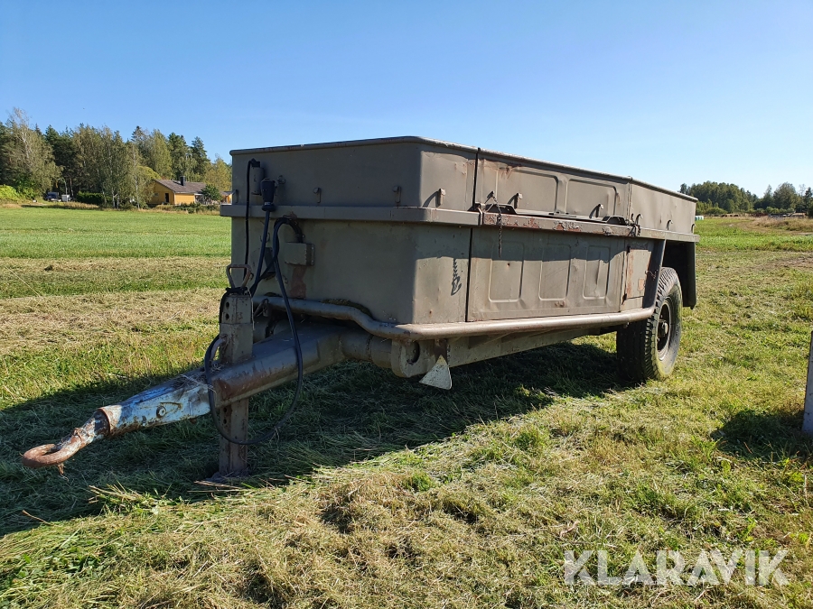 Klaravik Auktioner | Traktorvagn & Kärra Bröd Forss AB Militärkärra