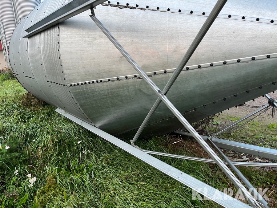 Silo Roxell 30m3, Linköping, Klaravik auktioner