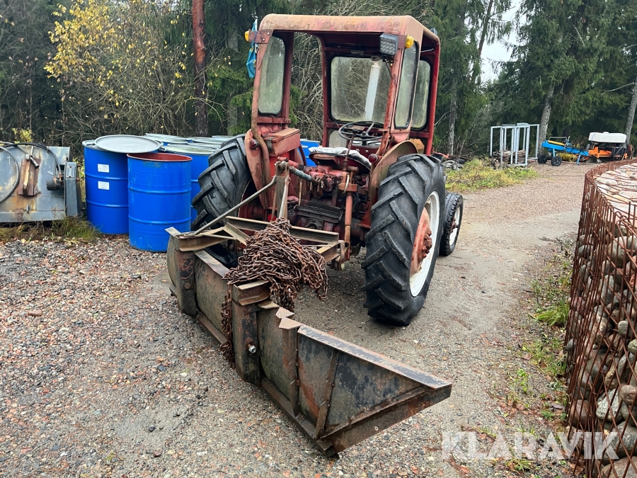 Traktor Volvo BM Buster 320, Lilla Edet, Klaravik auktioner