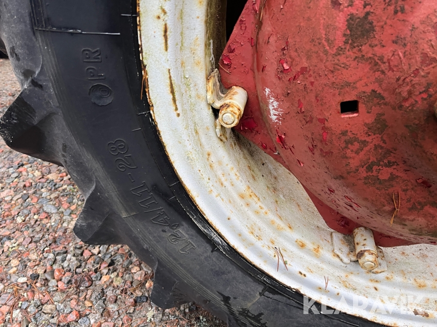 Traktor Volvo BM Buster 320, Lilla Edet, Klaravik auktioner