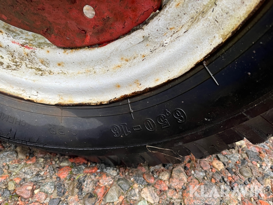 Traktor Volvo BM Buster 320, Lilla Edet, Klaravik auktioner