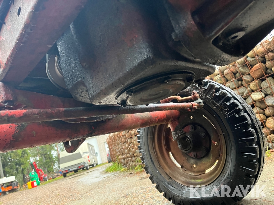 Traktor Volvo BM Buster 320, Lilla Edet, Klaravik auktioner