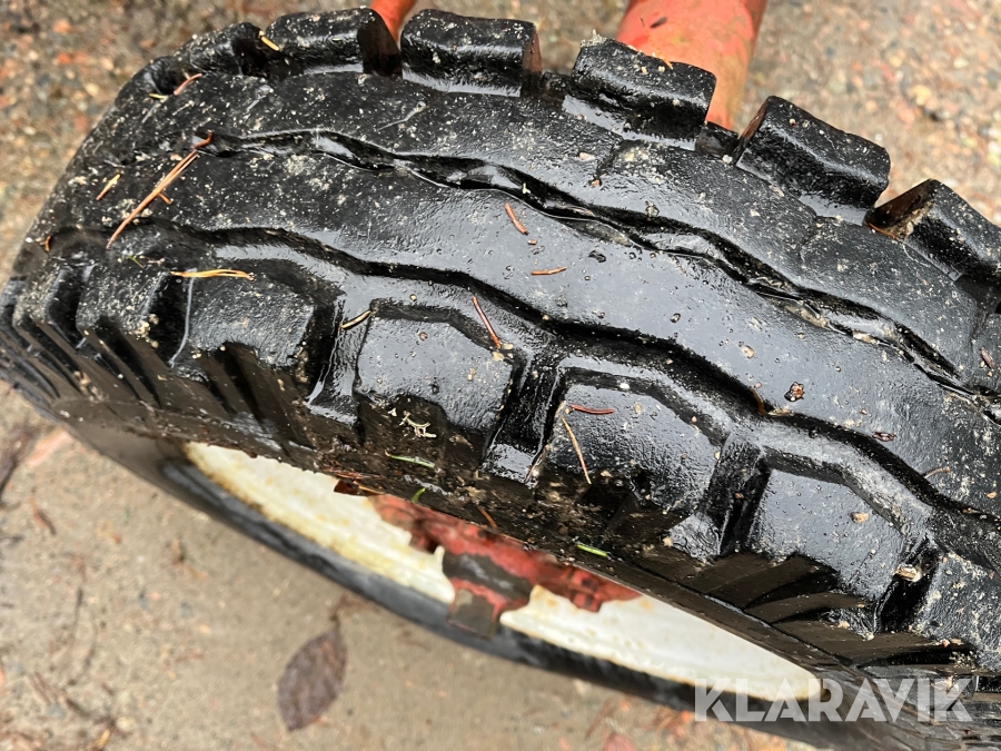 Traktor Volvo BM Buster 320, Lilla Edet, Klaravik auktioner