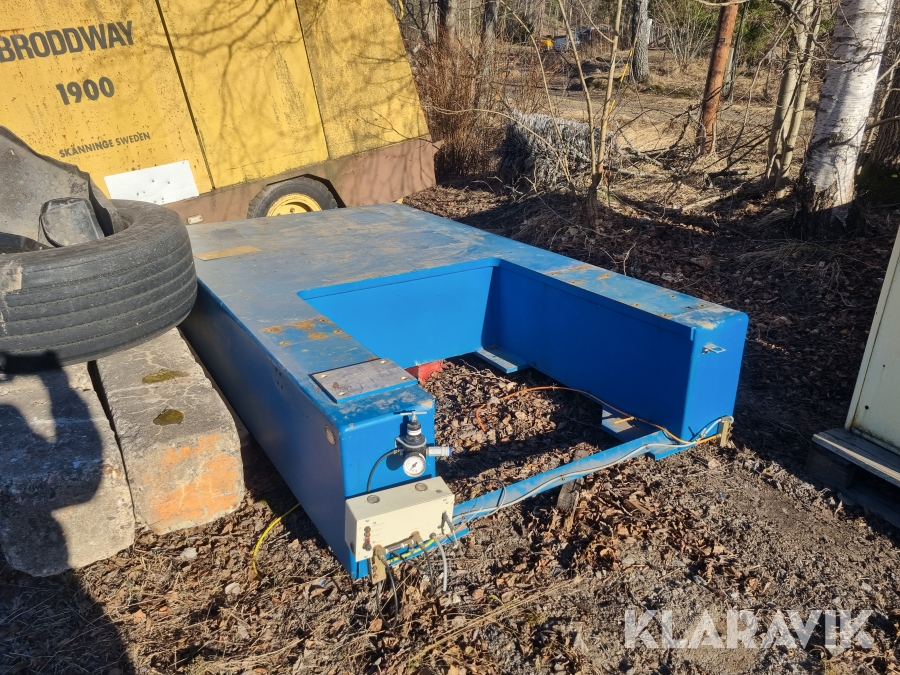 Fundament, Huddinge, Klaravik auktioner