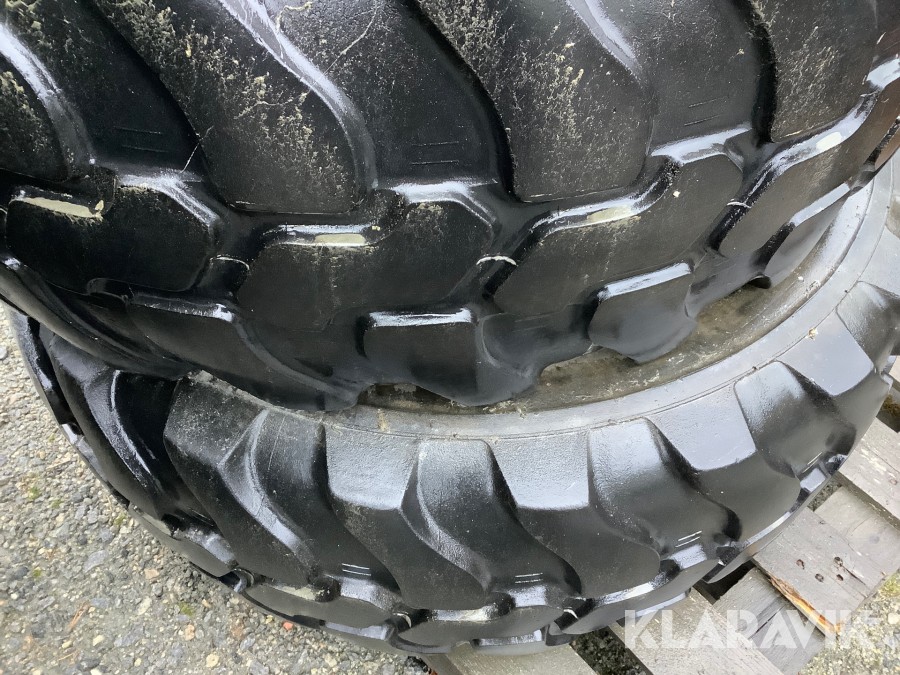 Däck till lastmaskin Dunlop 2st, 405/70R18