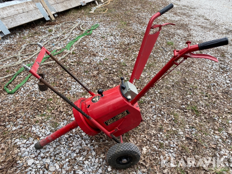 Klaravik Auktioner | Muttermaskin Columbus