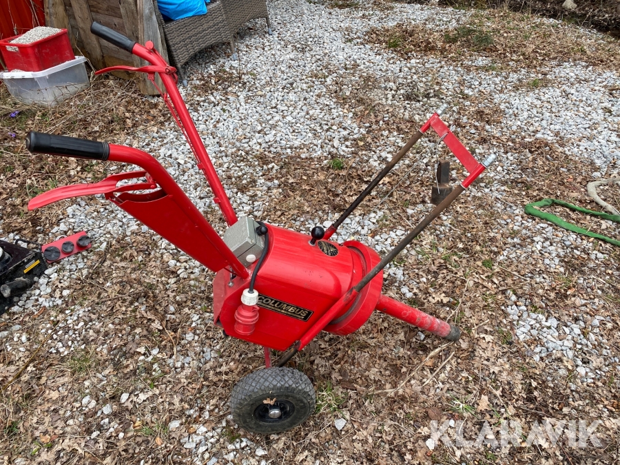 Klaravik Auktioner | Muttermaskin Columbus