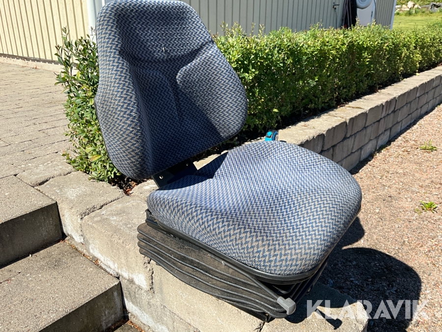 Stol till traktor Cobo SC76-M91, Alingsås, Klaravik auktione