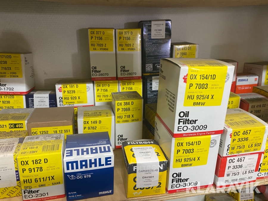 Diverse reservdelar till bil, Södertälje, Klaravik auktion