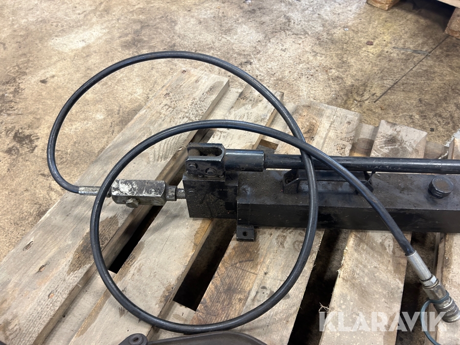 Pressverktyg Kamasa 4 Ton ”SS", Halmstad, Klaravik auktioner