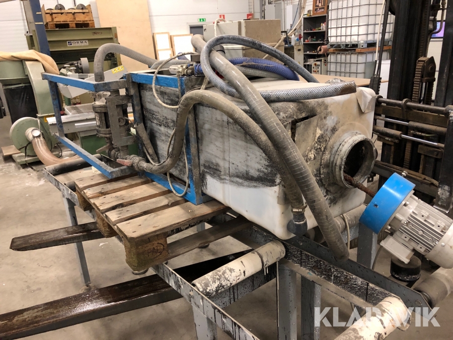 Klaravik Auktioner | Målningsautomat Sarmax Apache Q-BASE