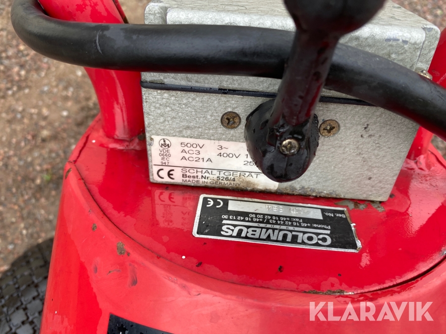 Klaravik Auktioner | Mutterdragare Columbus