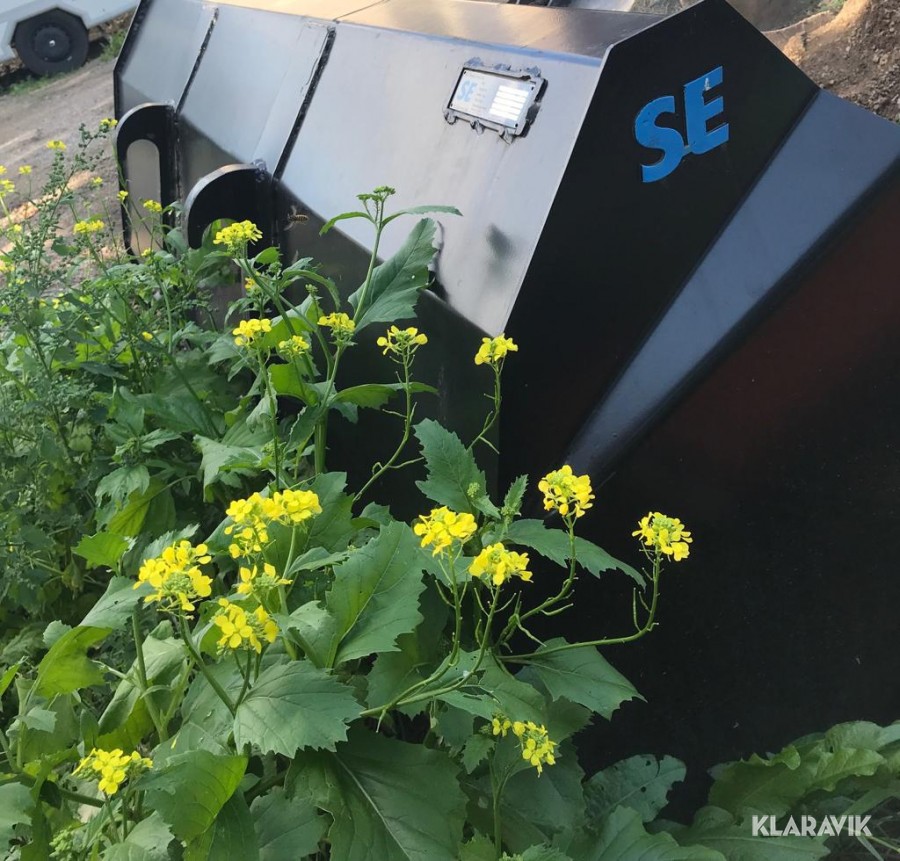 Klaravik Auktioner | Lättviktsskopa Light Bucket 2400 SMS/Trima
