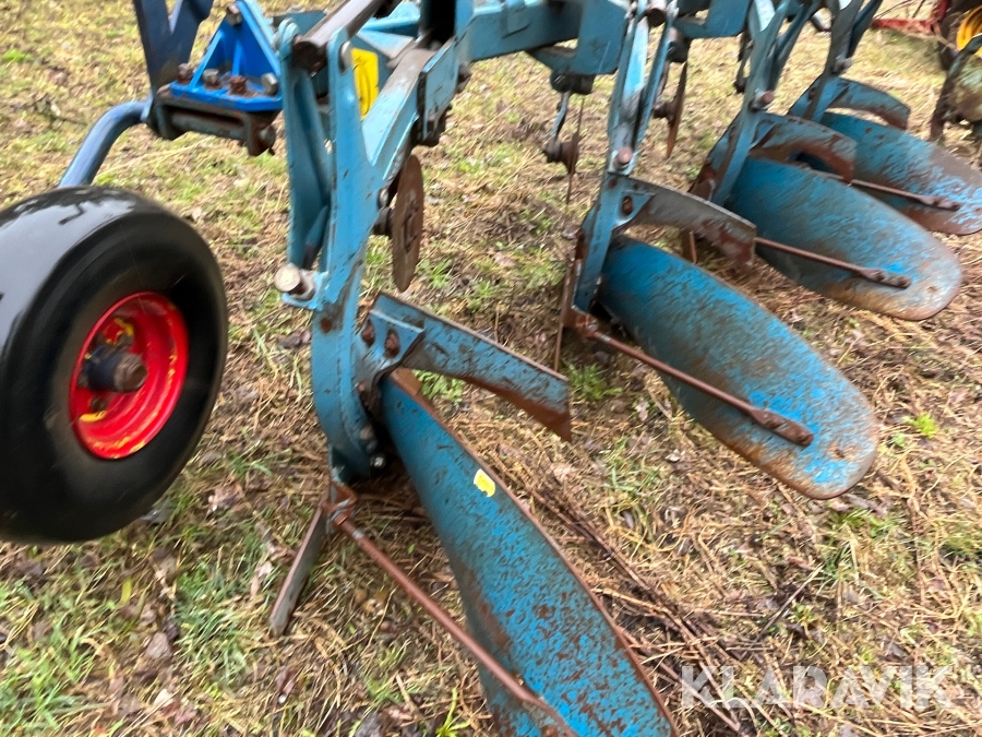 Plog Överum C487 H, Norrtälje, Klaravik auktioner